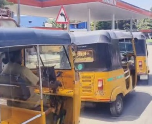 LPG, CNG shortage hits Chennai auto-rickshaws; long queues at fuel ...